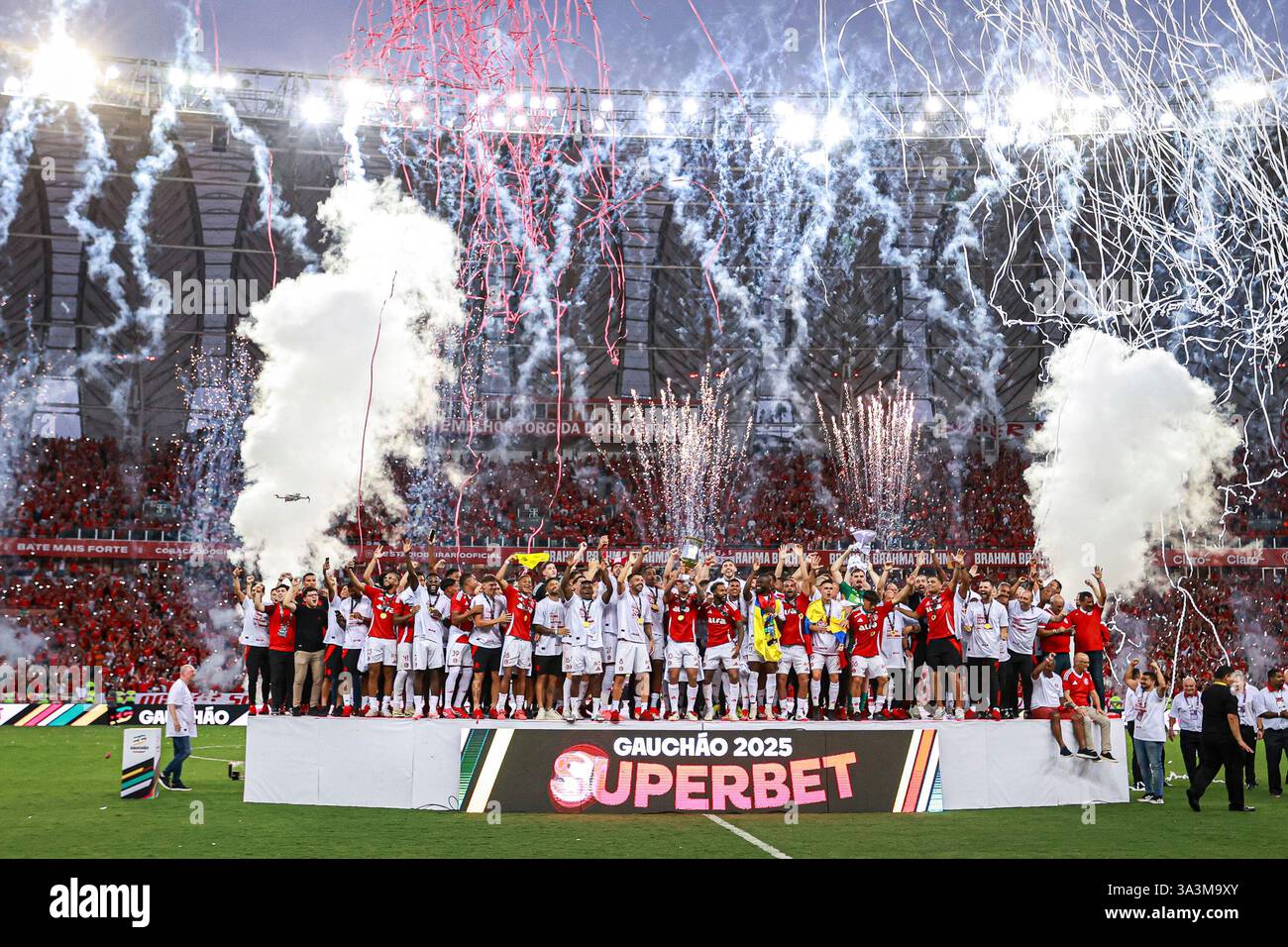 RS - PORTO ALEGRE - 03/16/2025 - GAUCHO 2025, INTERNACIONAL x GREMIO ...