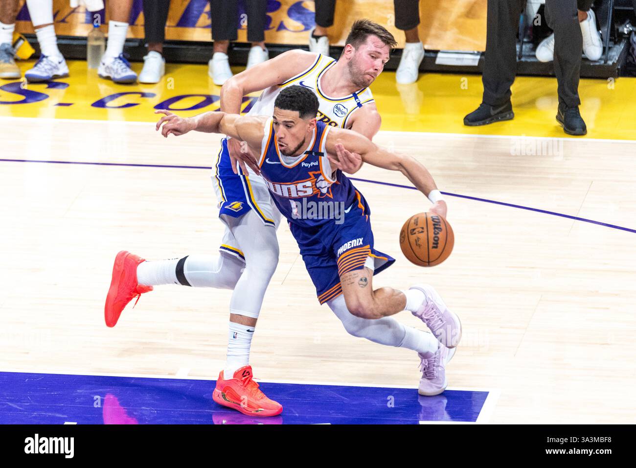 Devin booker doncic hi-res stock photography and images - Alamy