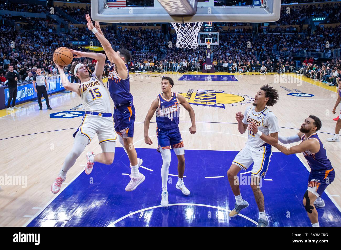 Los Angeles Lakers' Austin Reaves #15 shoots against Phoenix Suns ...