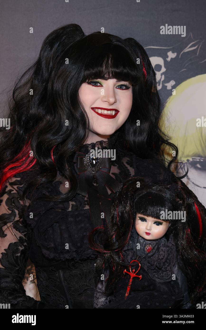 Burbank, California, USA. 15th March, 2025. Xoxo Charlie attending Ve ...