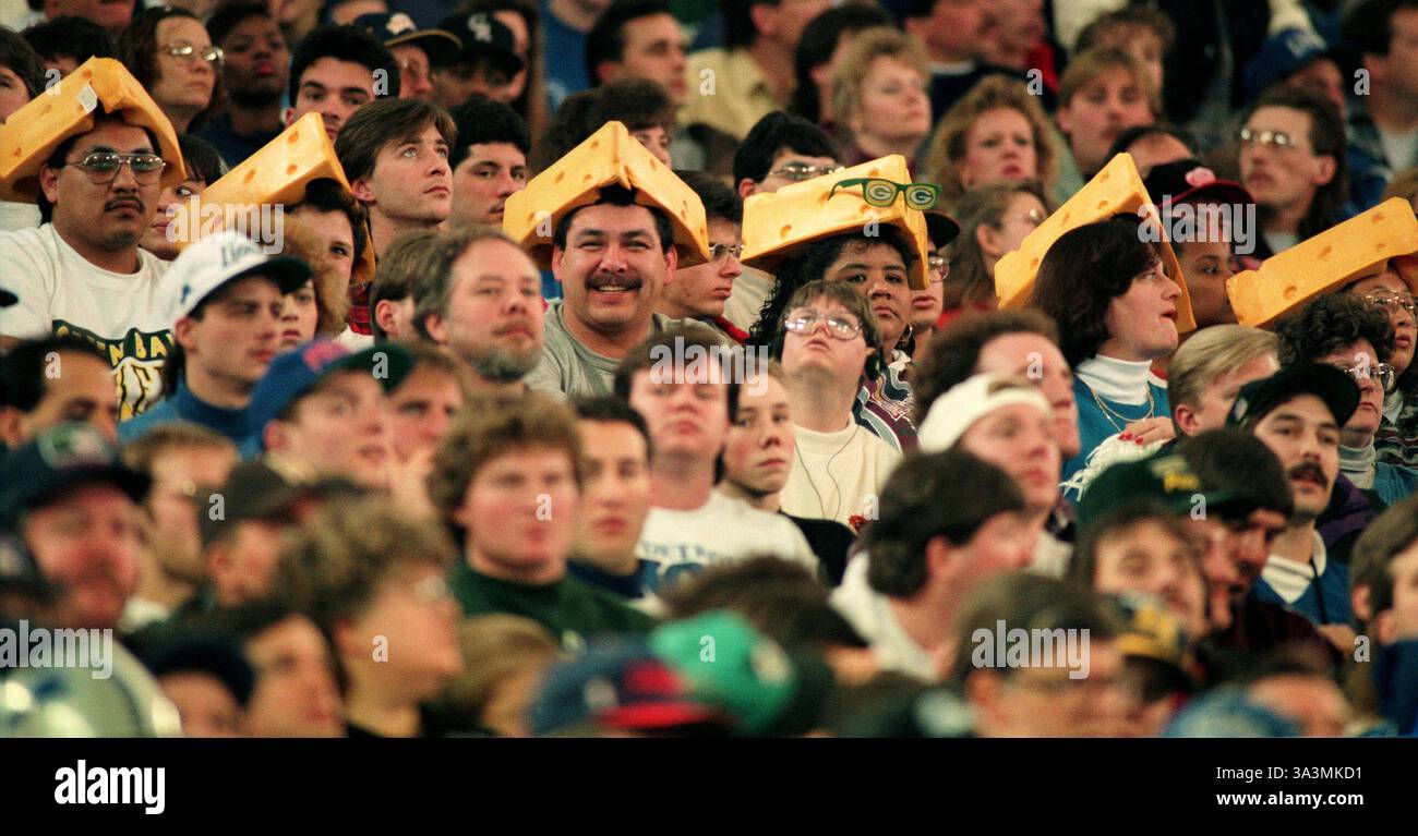 Cheeseheads hi-res stock photography and images - Alamy