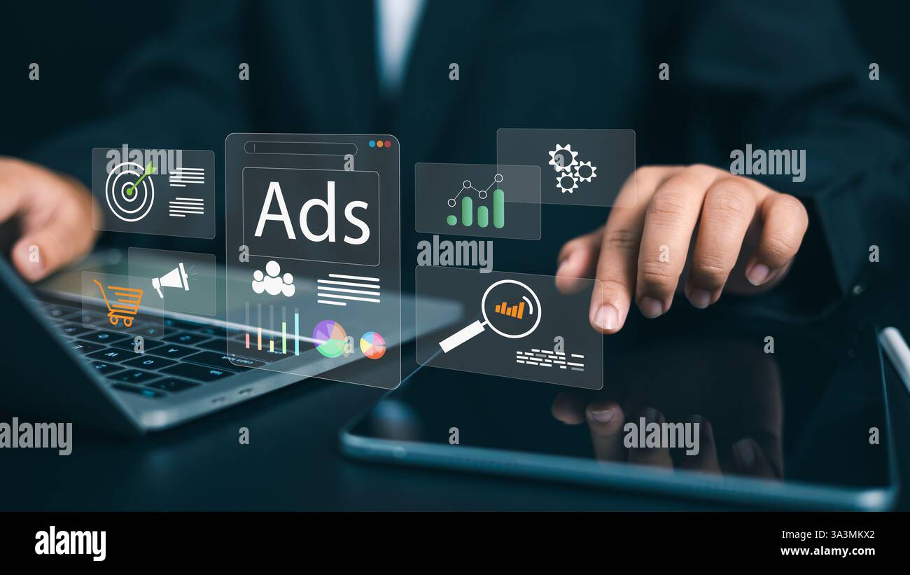 Social media banner ads hi-res stock photography and images - Alamy