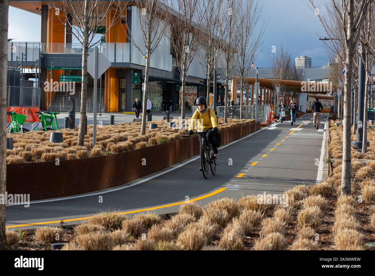 Seattle, Washington, USA. 16th March 2025. A cyclist rides the 1.2 ...