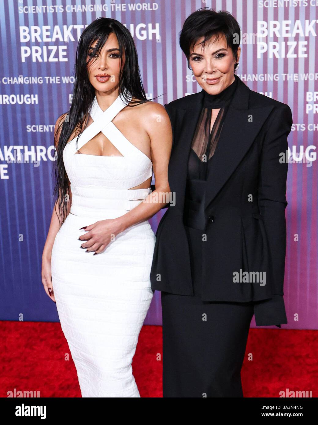 (FILE) Kim Kardashian posts photo shoot with a Tesla Cybertruck and ...