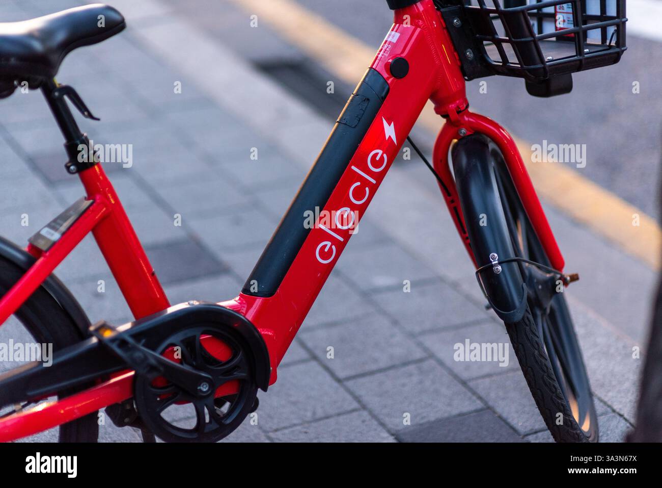 Seoul Public Bike, Ttareungyi, un-manned rental system of bicycles designed to resolve issues of ...