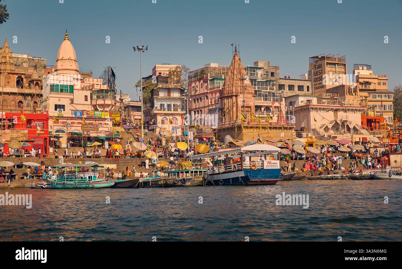 Main Ghat at Ganges river in Varanasi city, India Stock Photo - Alamy