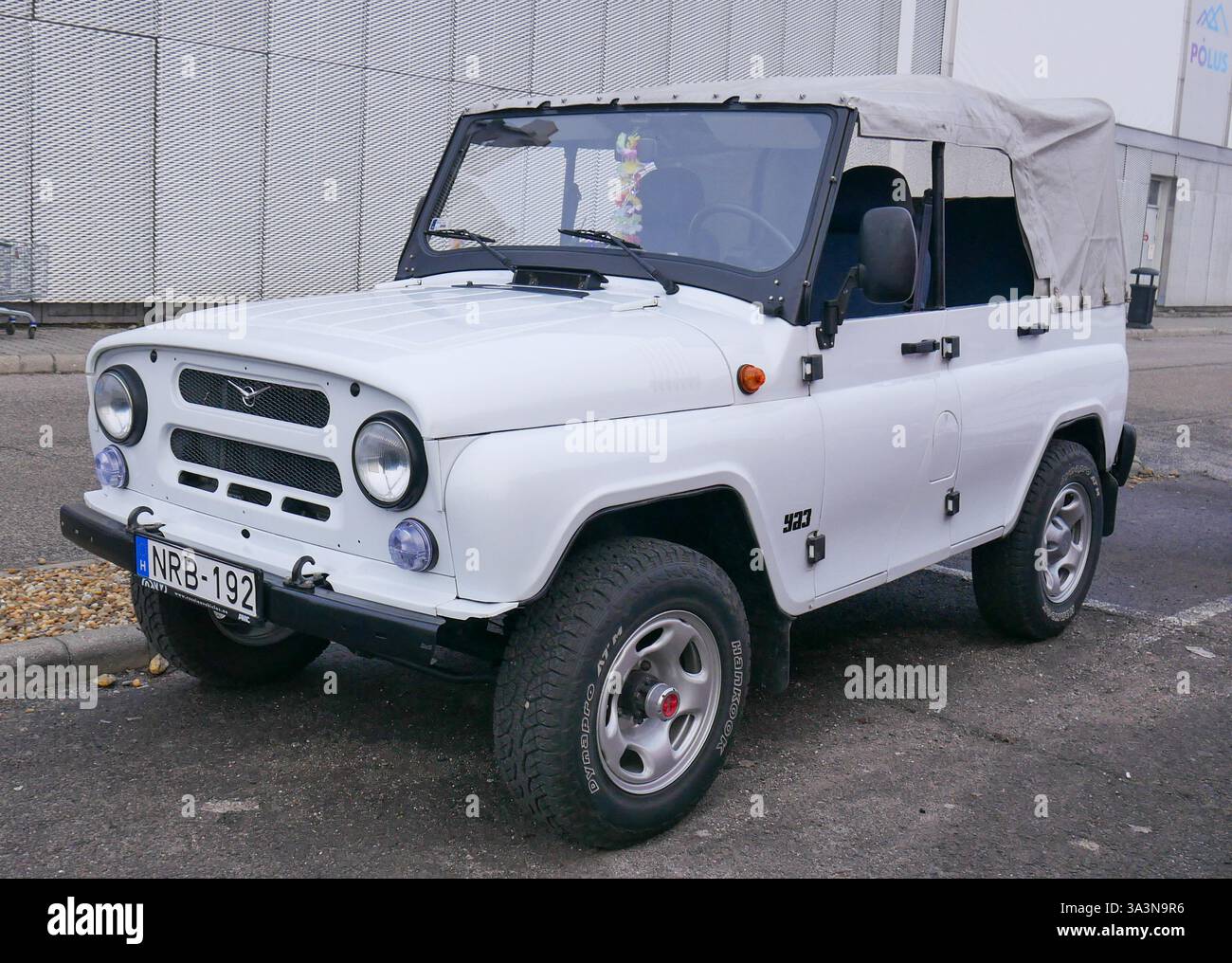 Uaz 469 hi-res stock photography and images - Alamy