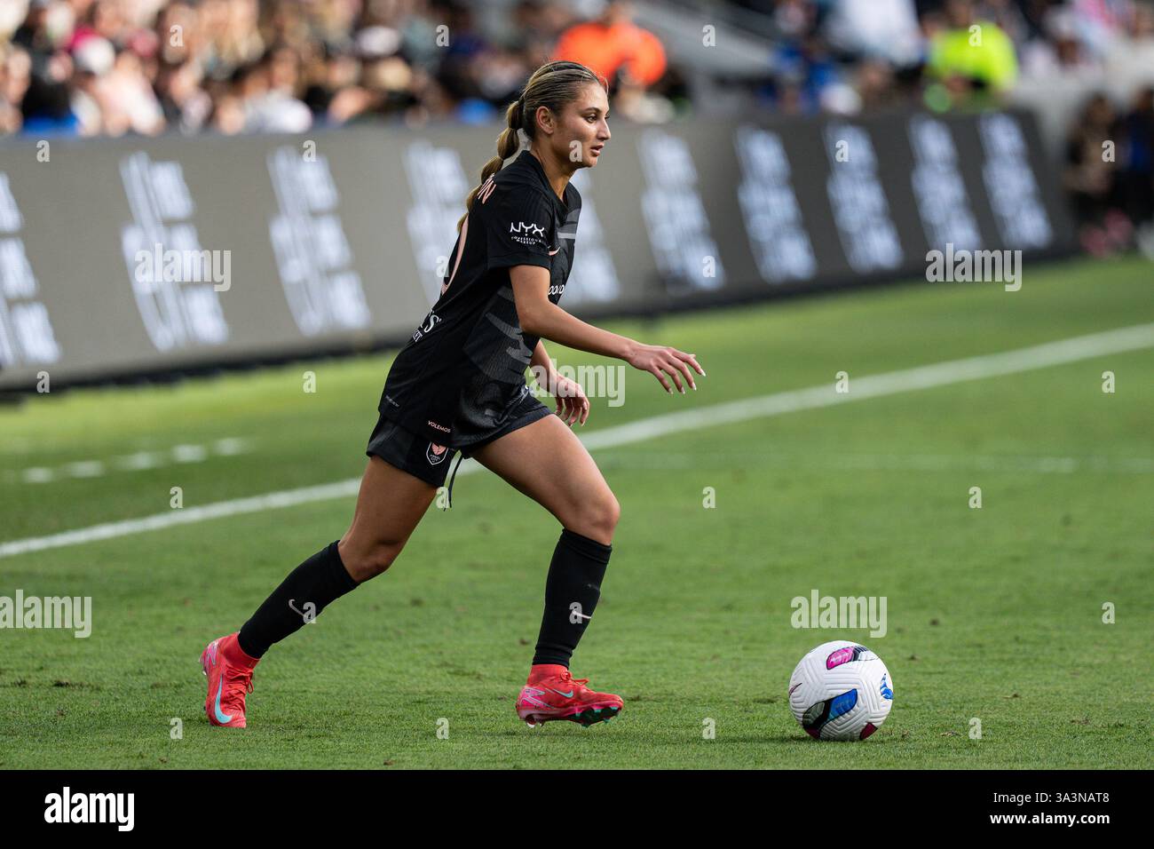 Angel City FC defender Gisele Thompson (20) during a NWSL match against ...