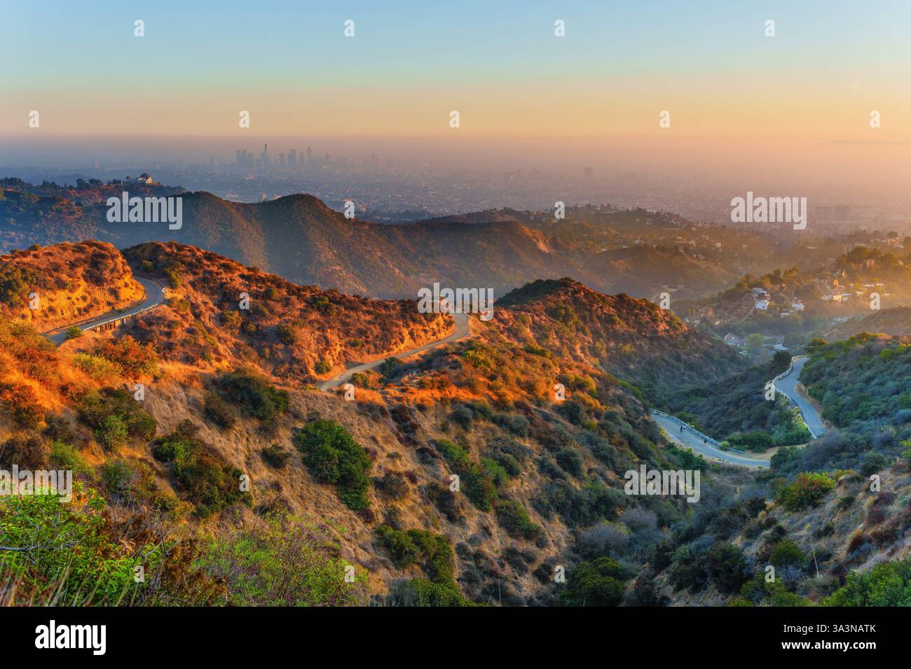 Stunning overlook griffith observatory hi-res stock photography and ...