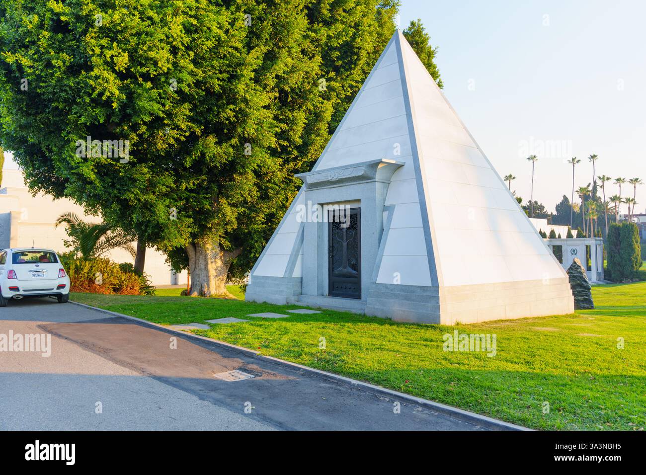 Los Angeles, California - January 10, 2025: Pyramid-shaped mausoleum at ...