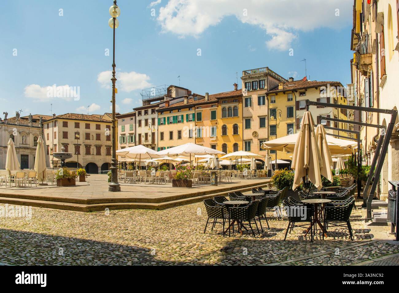 Piazza Giacomo Matteotti, Udine, Friuli, Italy. 15th-18th century ...