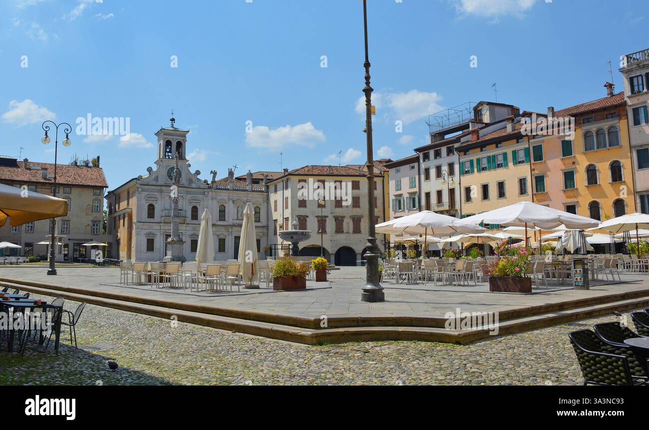 Piazza Giacomo Matteotti, Udine, Friuli, Italy. 15th-18th century ...