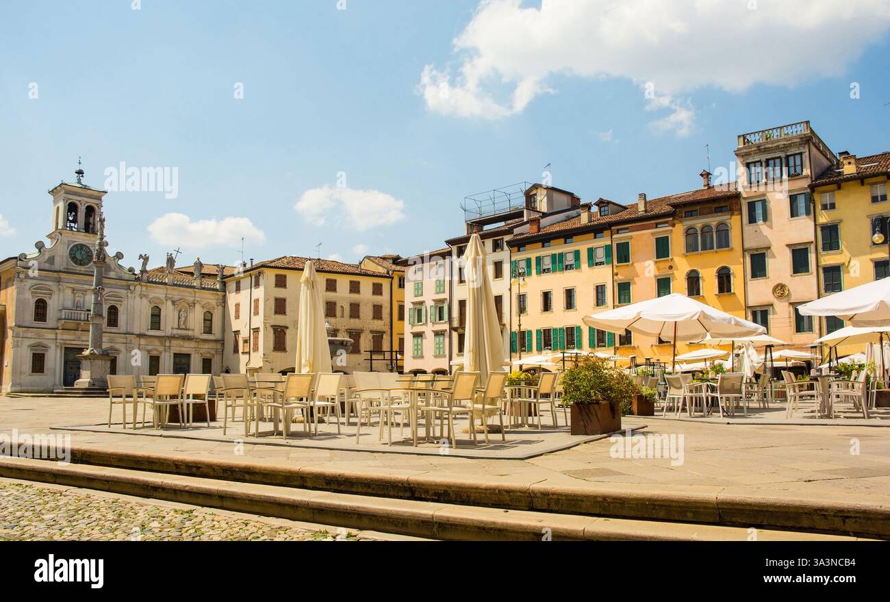 Piazza Giacomo Matteotti, Udine, Friuli, Italy. 15th-18th century ...