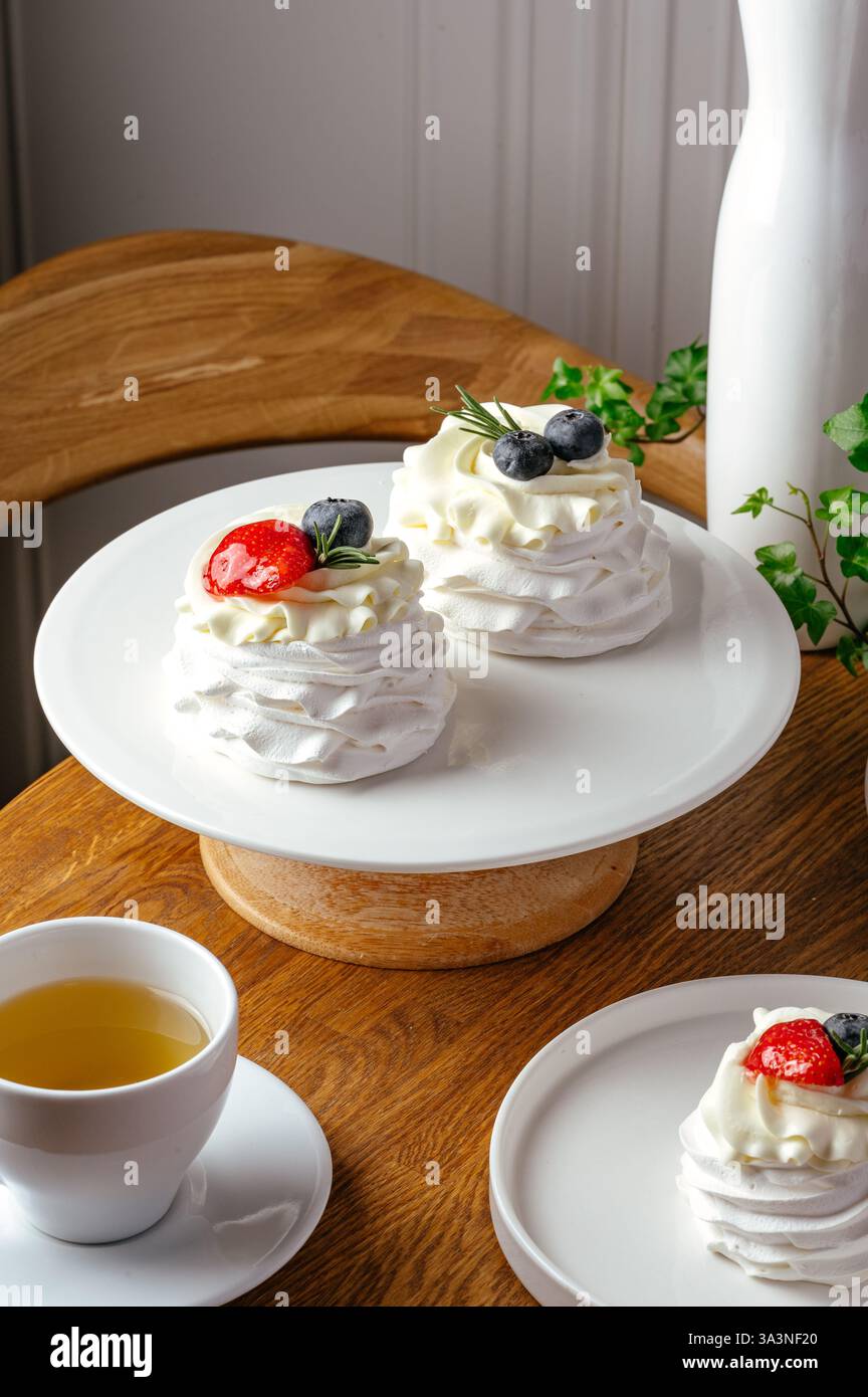 Fresh cream desserts hi-res stock photography and images - Alamy