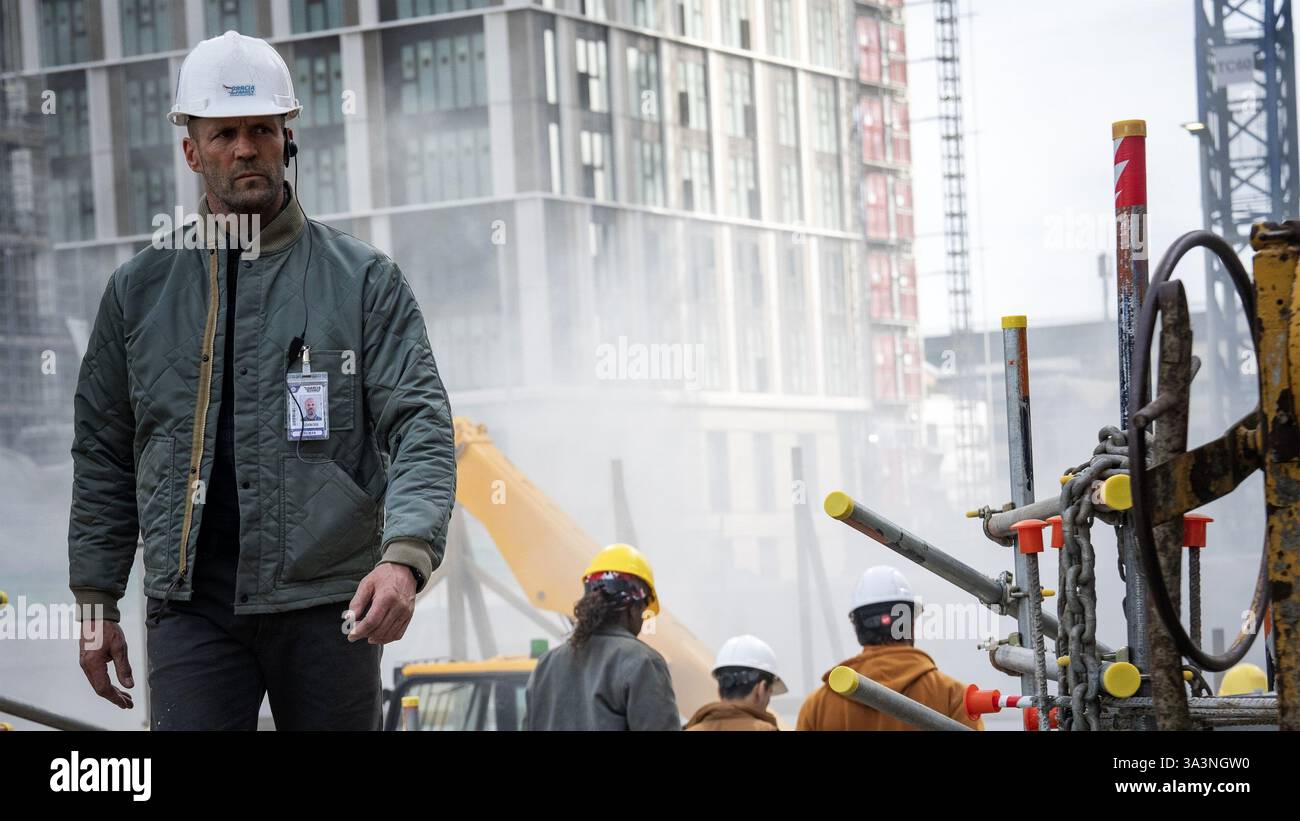 JASON STATHAM in A WORKING MAN (2025), directed by DAVID AYER. Credit ...