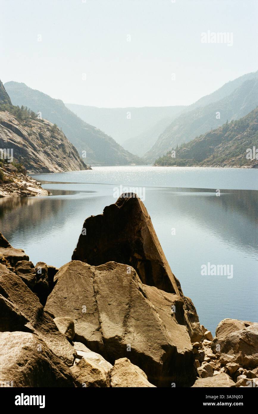 Hiking trail hetch hetchy hi-res stock photography and images - Alamy