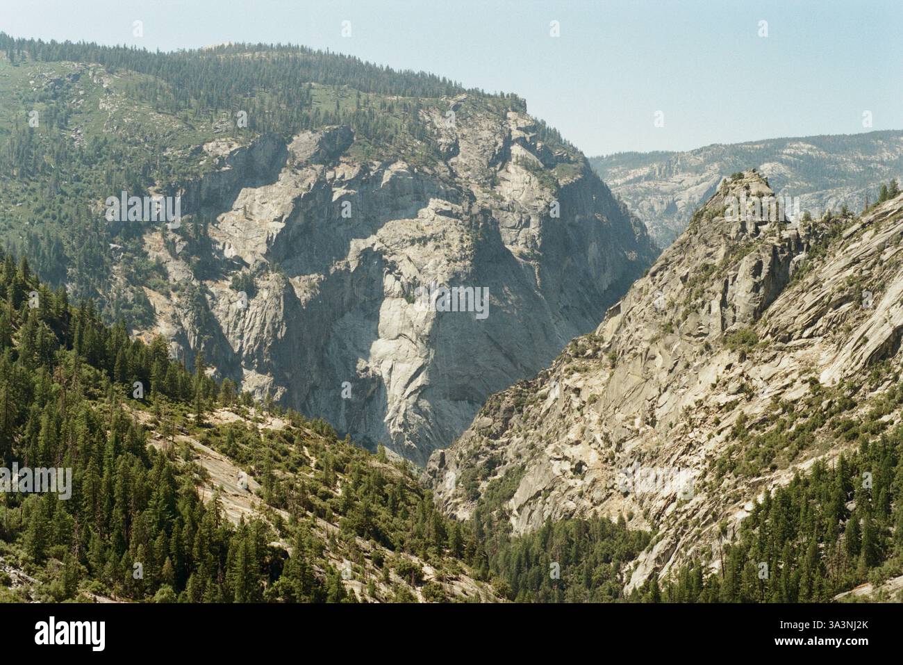 Scenic Overlook of Yosemite's Hidden Wilderness Stock Photo - Alamy