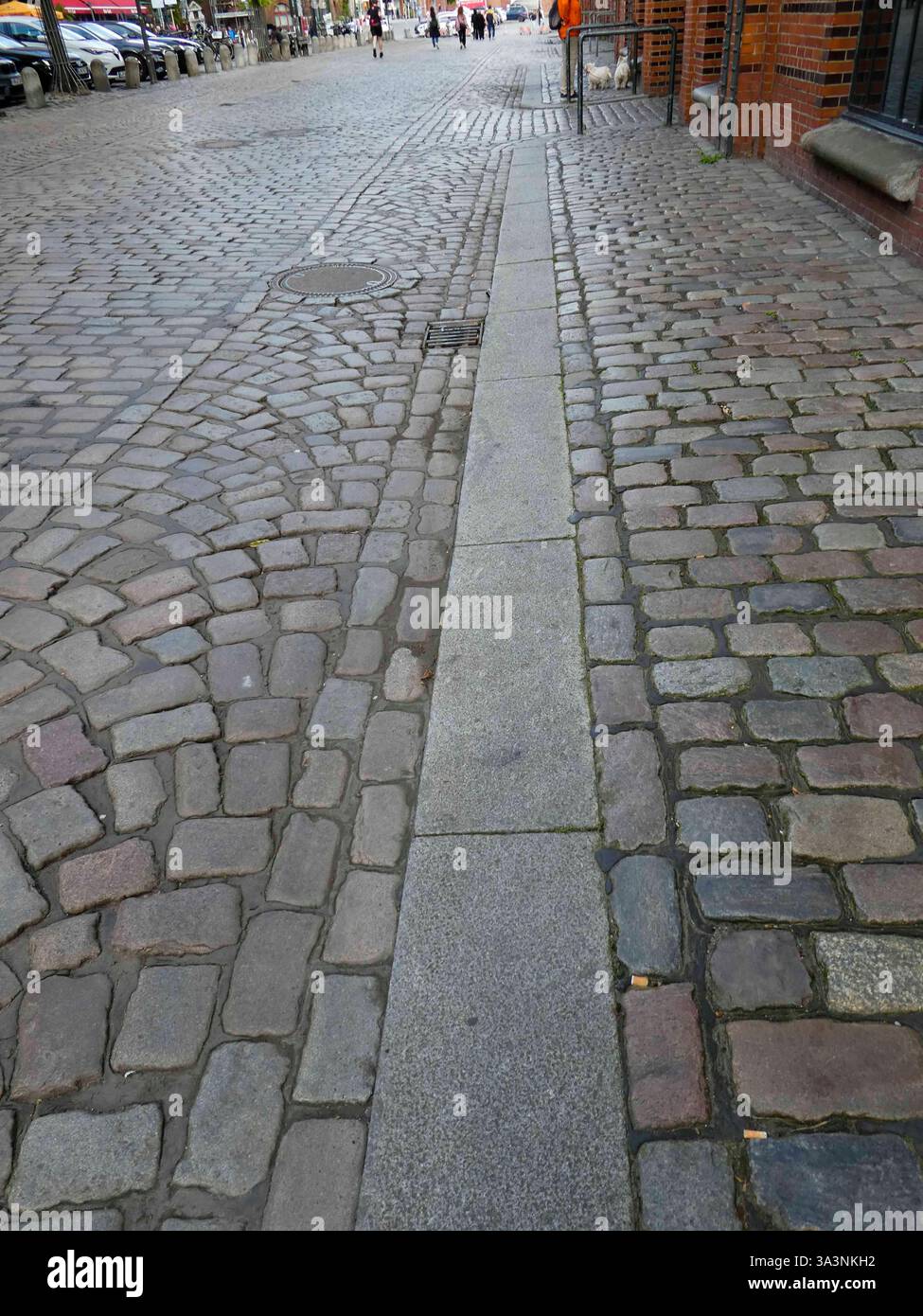 Bordstein Hochbord Naturstein Hamburger Kante 36/40/25 cm zwischen ...