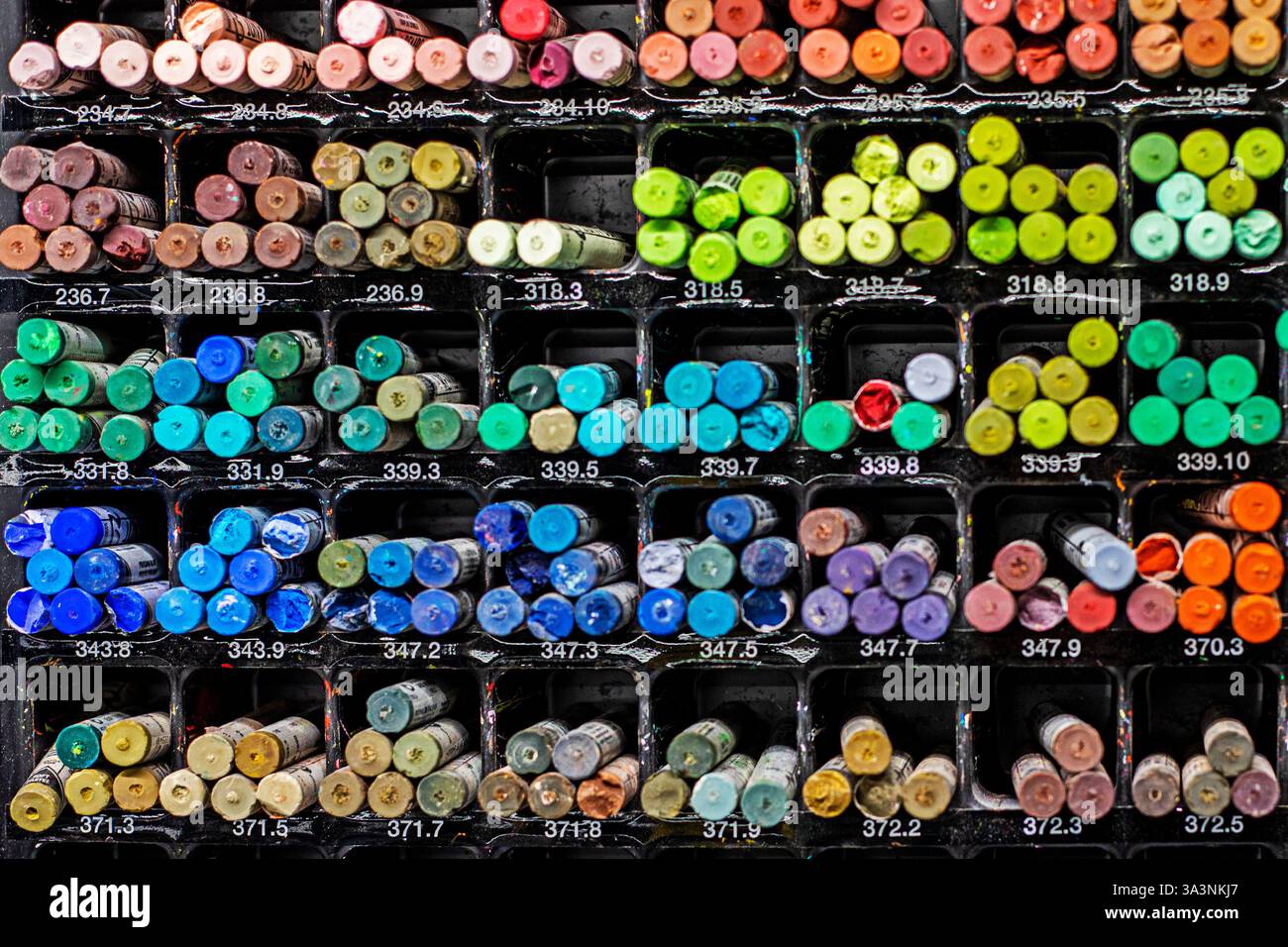 Pastel shading hi-res stock photography and images - Alamy