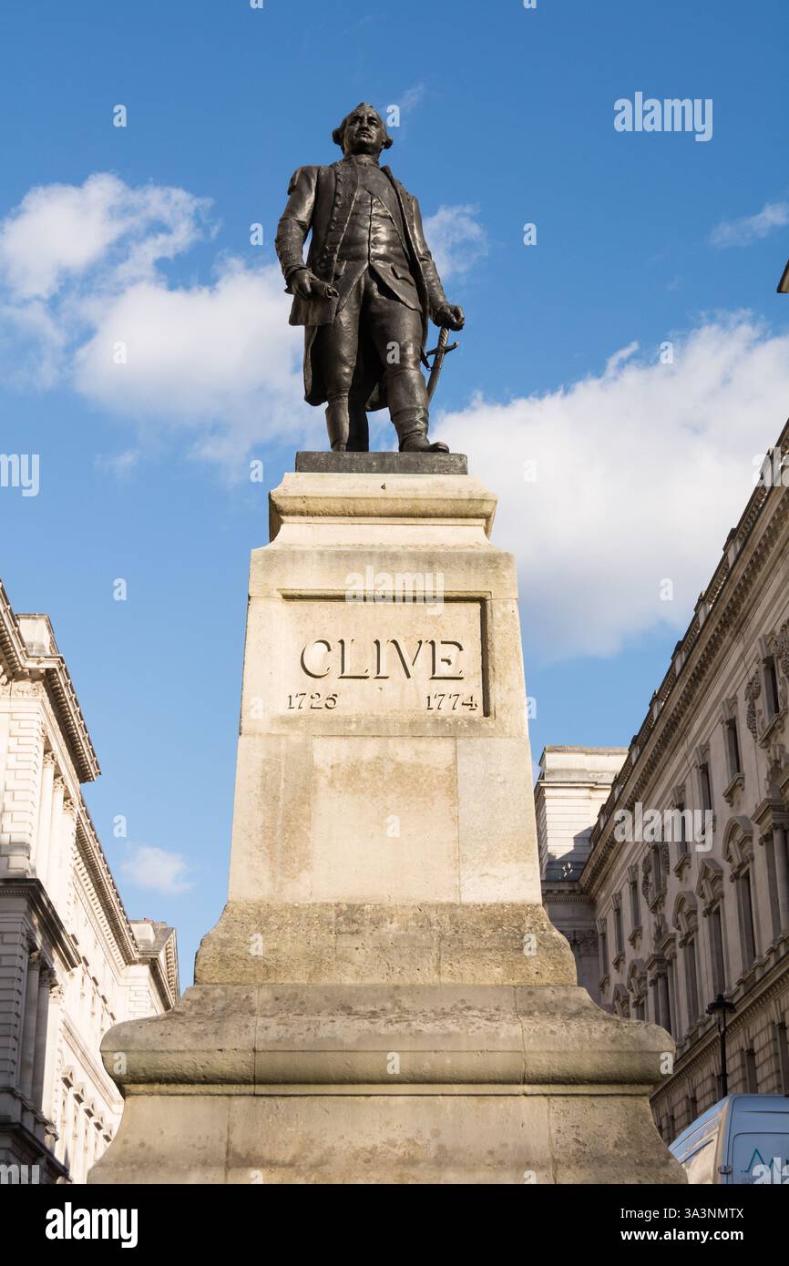 Statue of Robert Clive (Clive of India) on King Charles Street ...