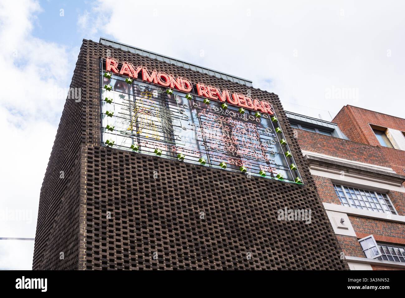 Paul raymond hi-res stock photography and images - Alamy