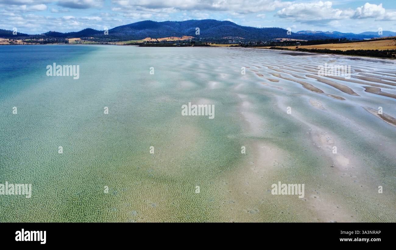 4k ocean horizon from beach hi-res stock photography and images - Alamy