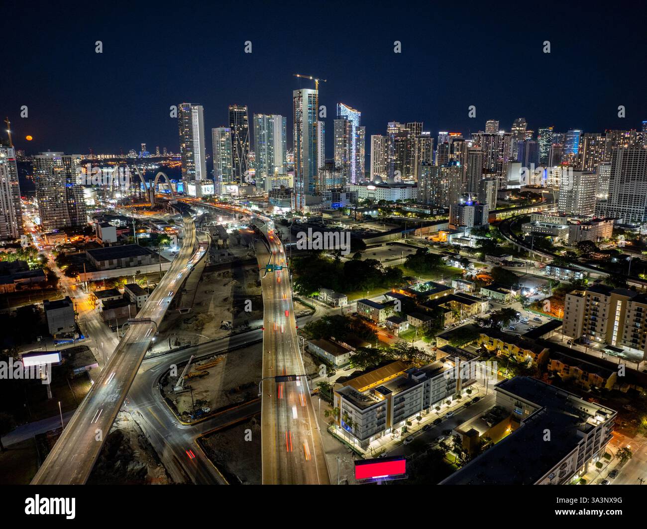 Blood moon eclipse over Downtown Miami 2025 Stock Photo - Alamy