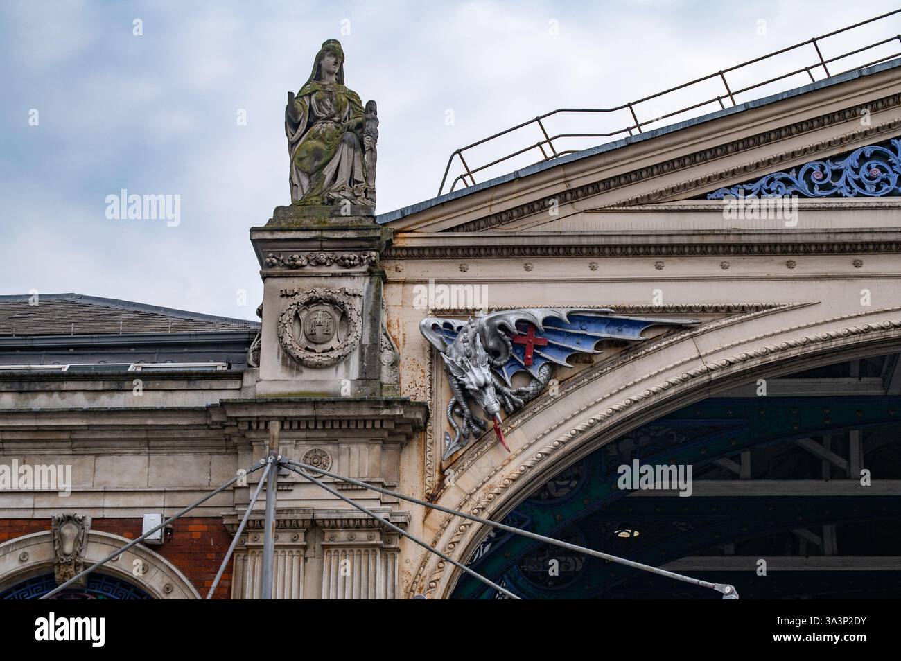 A dragon boundary marks, cast iron statues of dragons that mark the ...