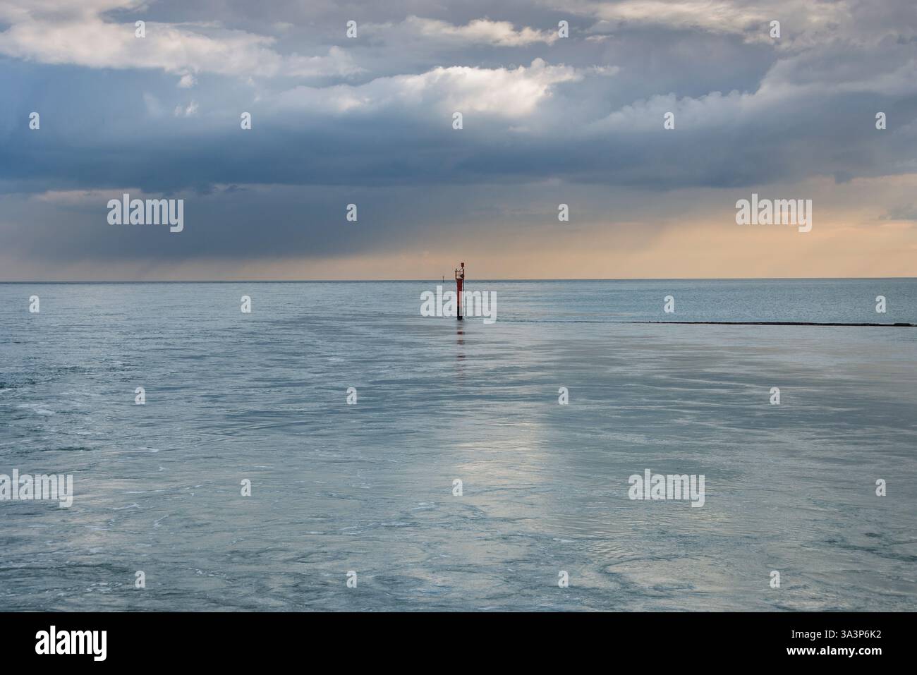 Navigation marker posts hi-res stock photography and images - Alamy