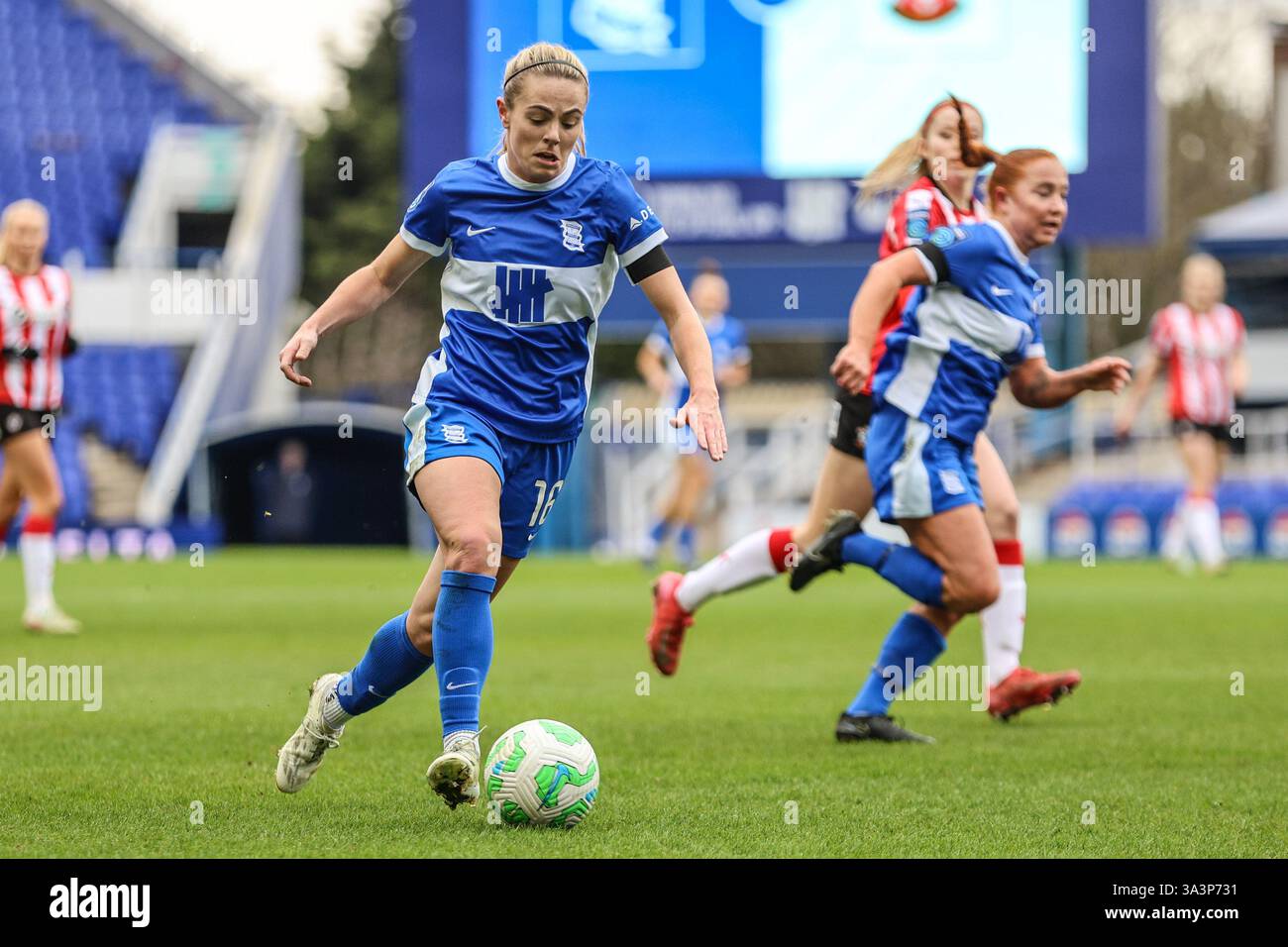 Birmingham, England, March 16th 2025: Simone Magill (16 Birmingham City ...