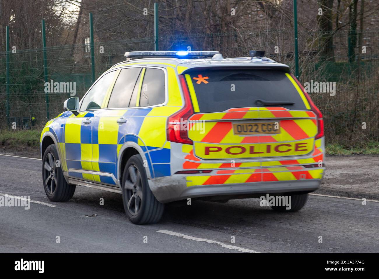 Wendover, UK. 6th February, 2025. A Thames Valley Police car with blue ...