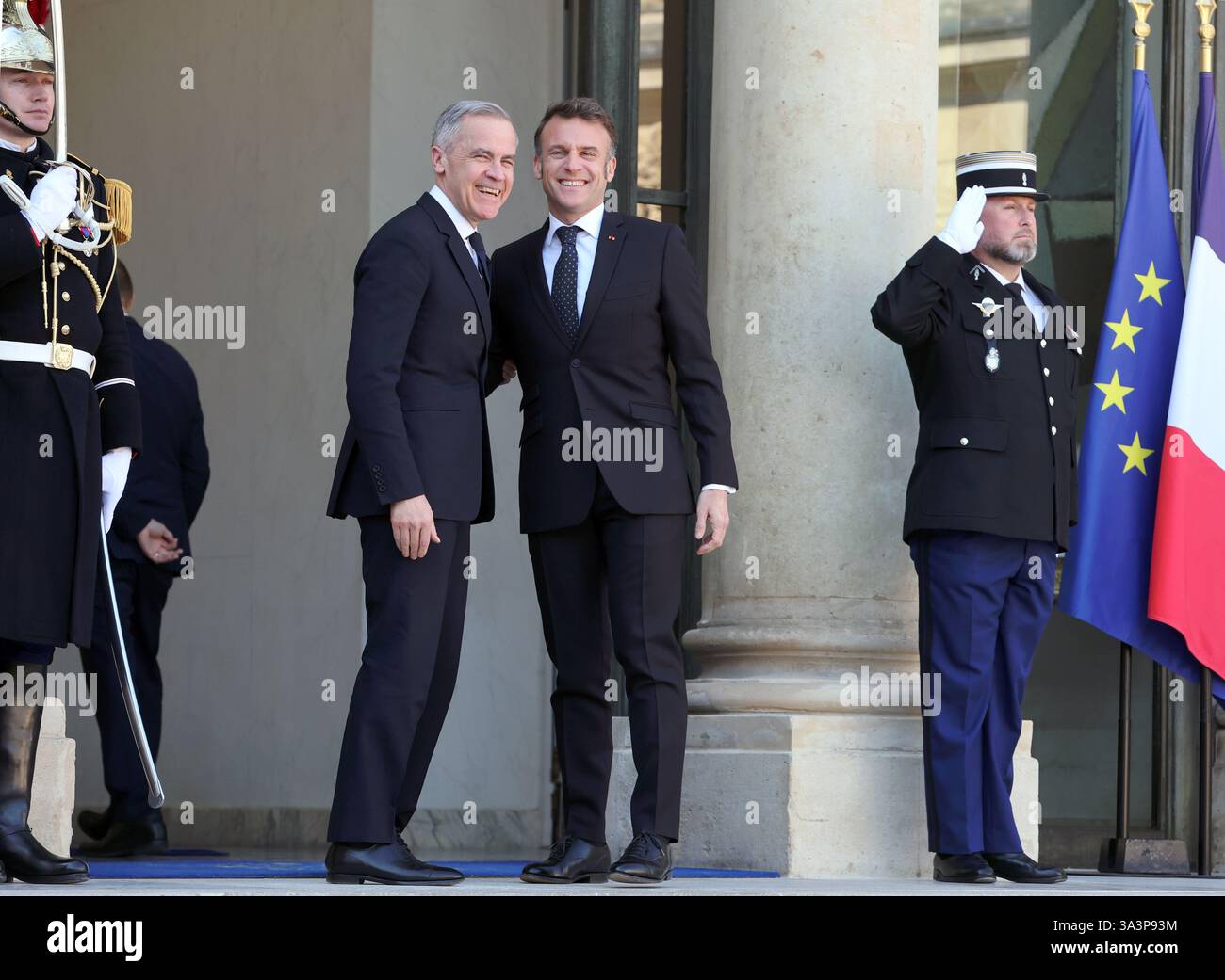 Paris, France. 17th Mar, 2025. French President Emmanuel Macron (L ...