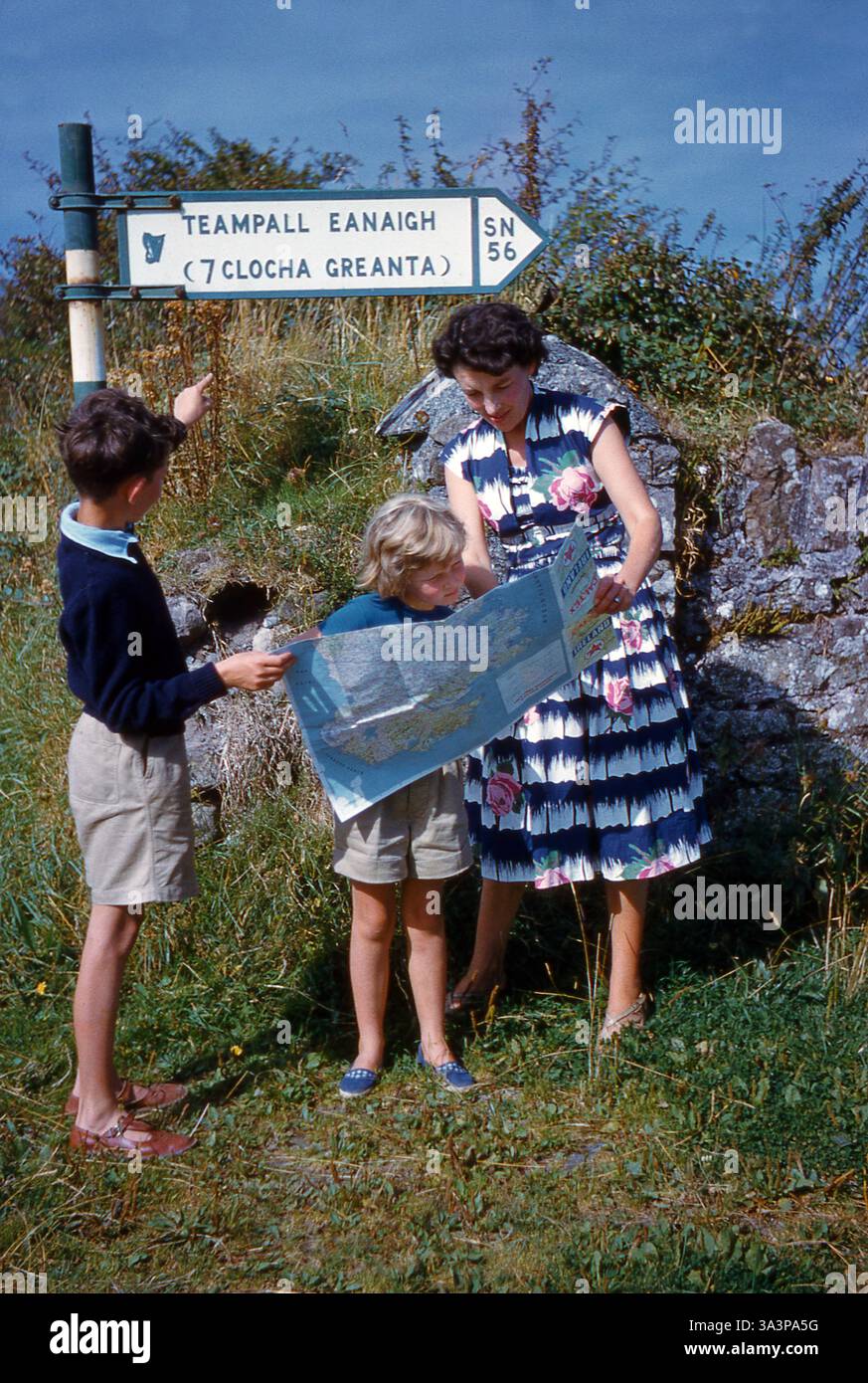 Ireland rural 1950s hi-res stock photography and images - Alamy