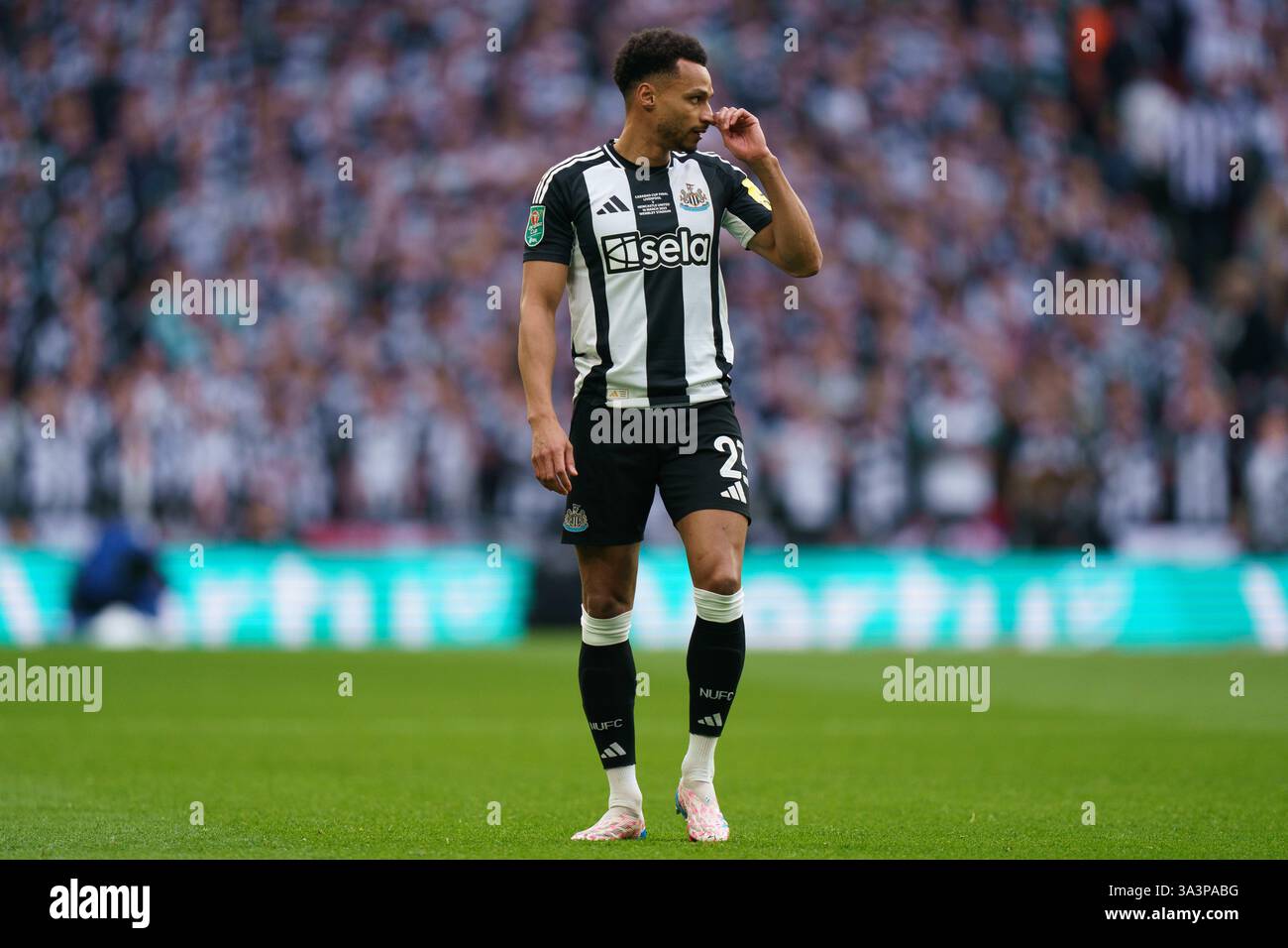London, UK. 16th Mar, 2025. Jacob Murphy of Newcastle United during the ...