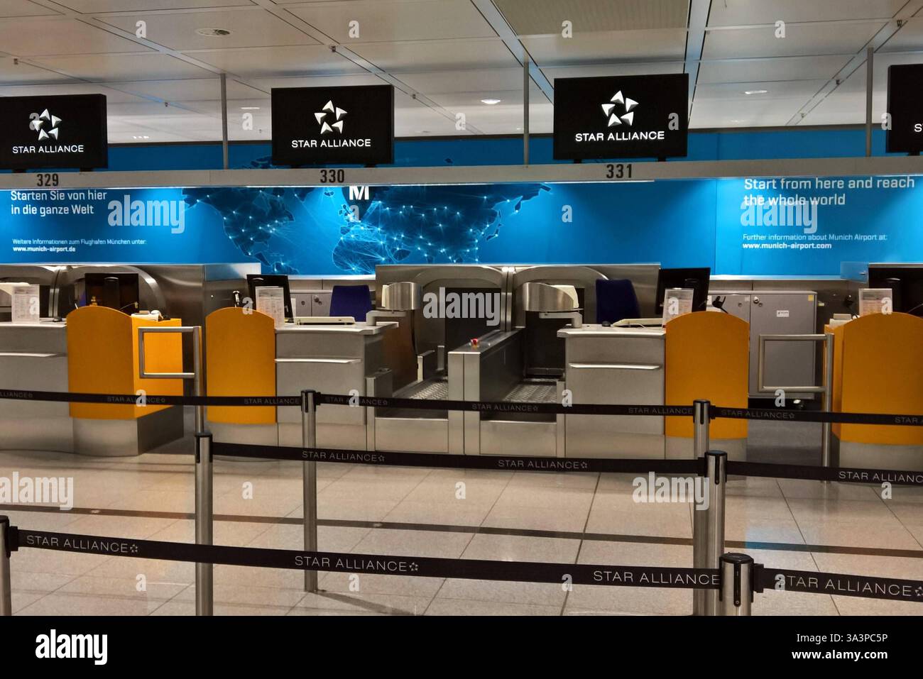 RECORD DATE NOT STATED. Flughafen München, Star Alliance Check-In ...