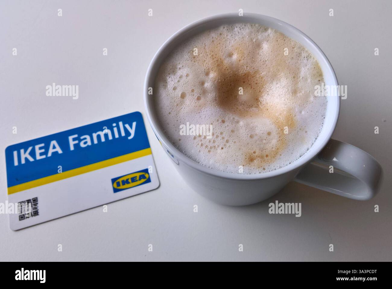 Ikea Family Card, Kaffee-Tasse bzw Cappuccino im Ikea Restaurant ...