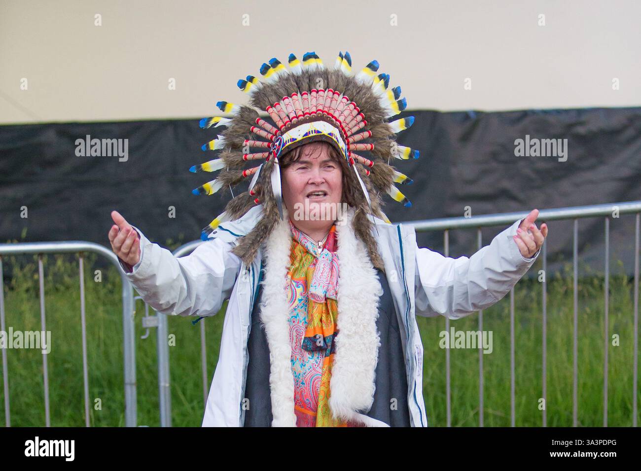 Susan Boyle pays a visit to T In The Park at its new home of ...