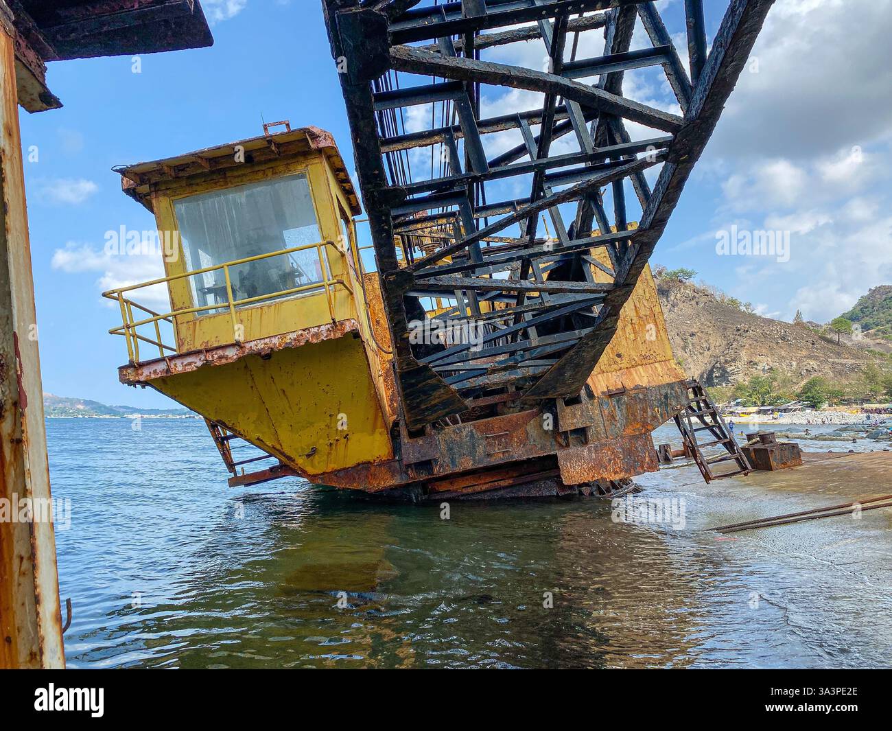 Mariveles, Bataan, Philippines. Mar 17,2025. HAMMER 16 ship wreck, a ...