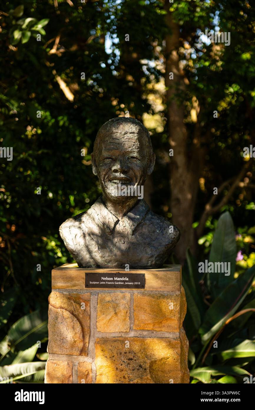 Nelson Mandela sculpture at the National botanical Gardens Cape Town it ...
