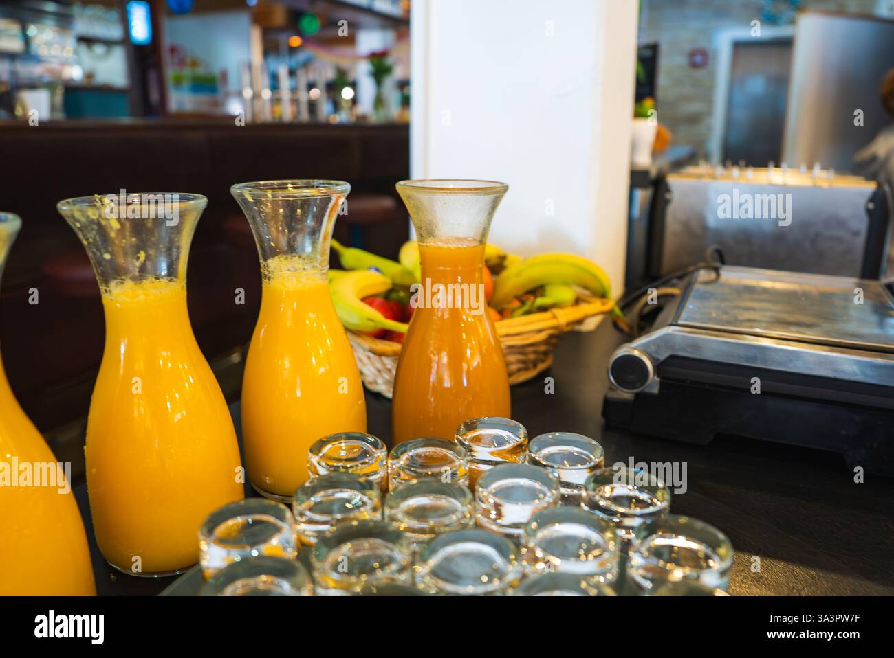 Hotel prominently displayed hi-res stock photography and images - Alamy