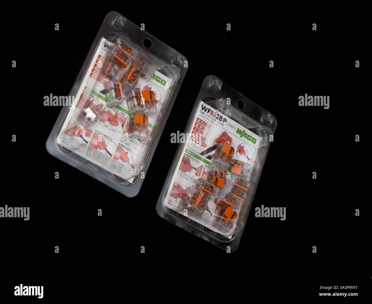 WAGO WFR-2BP Electrical terminals Stock Photo - Alamy