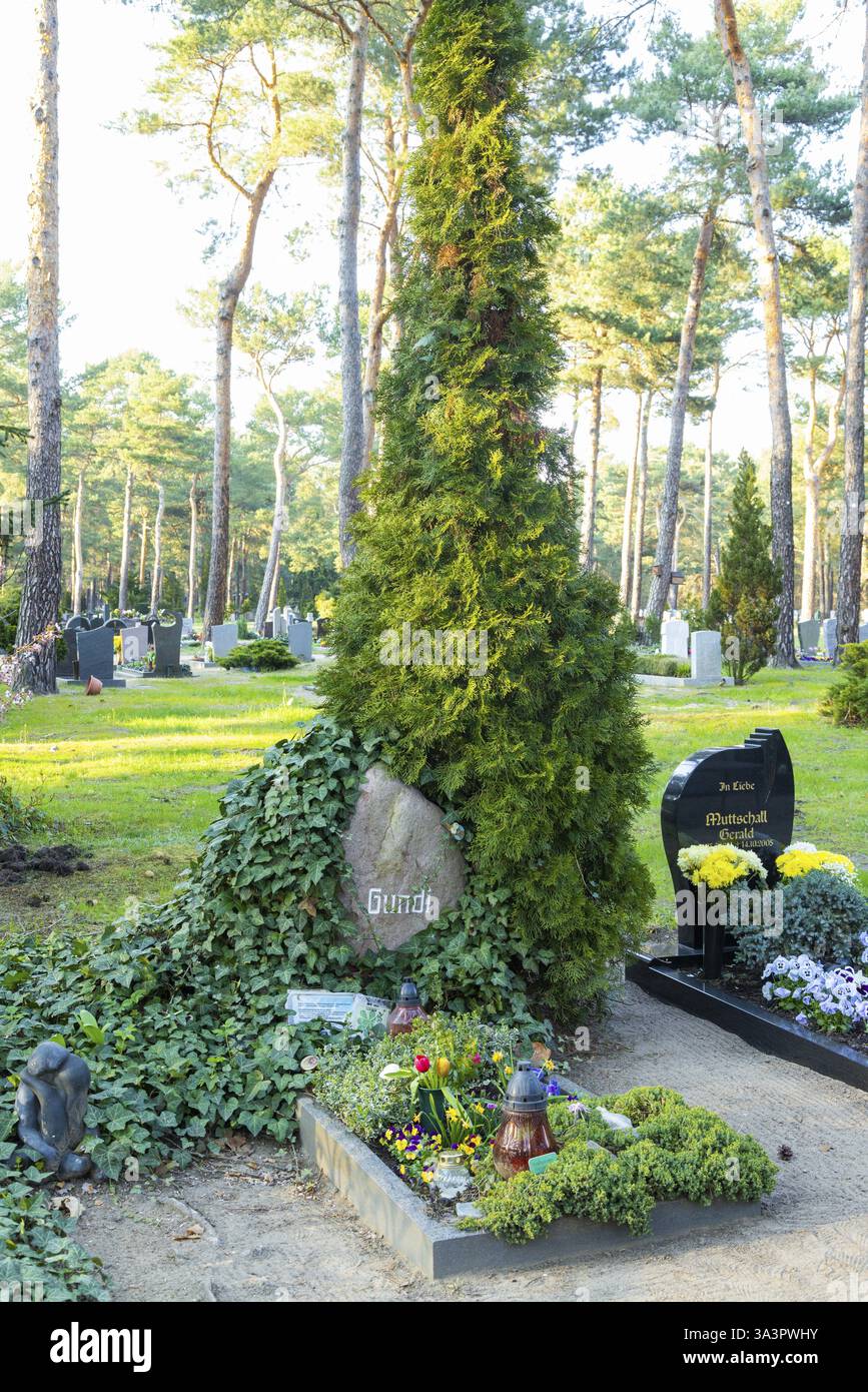 The singer-songwriter Gerhard Gundermann (Gundi) died of a stroke in ...