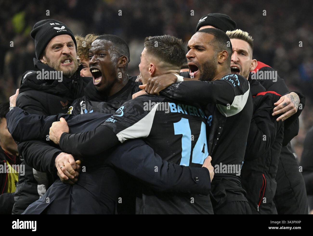 Schick leverkusen goal hi-res stock photography and images - Alamy