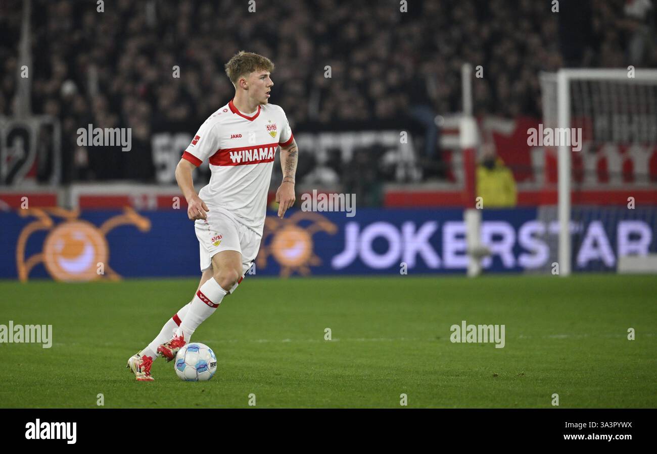 Finn Jeltsch VfB Stuttgart (29) Action on the ball MHPArena, MHP Arena ...