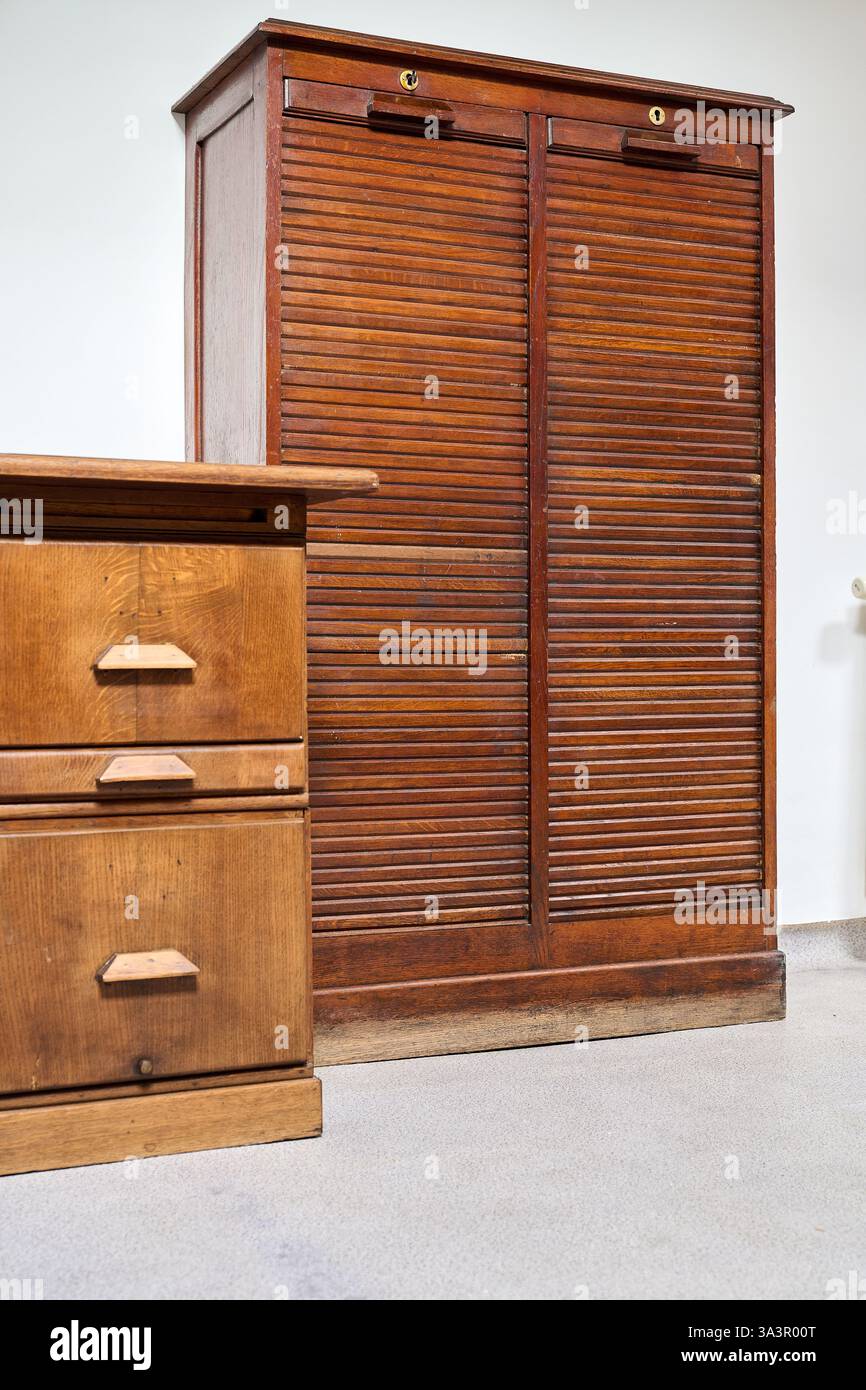 Vintage and old fashionned wooden desk and furnitures Stock Photo - Alamy