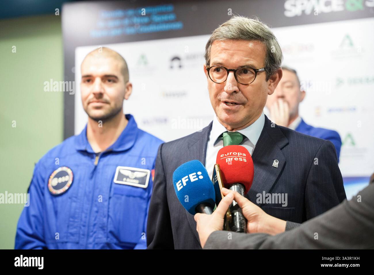 Jorge Paradela, Minister of Industry, Energy and Mines, at the ...