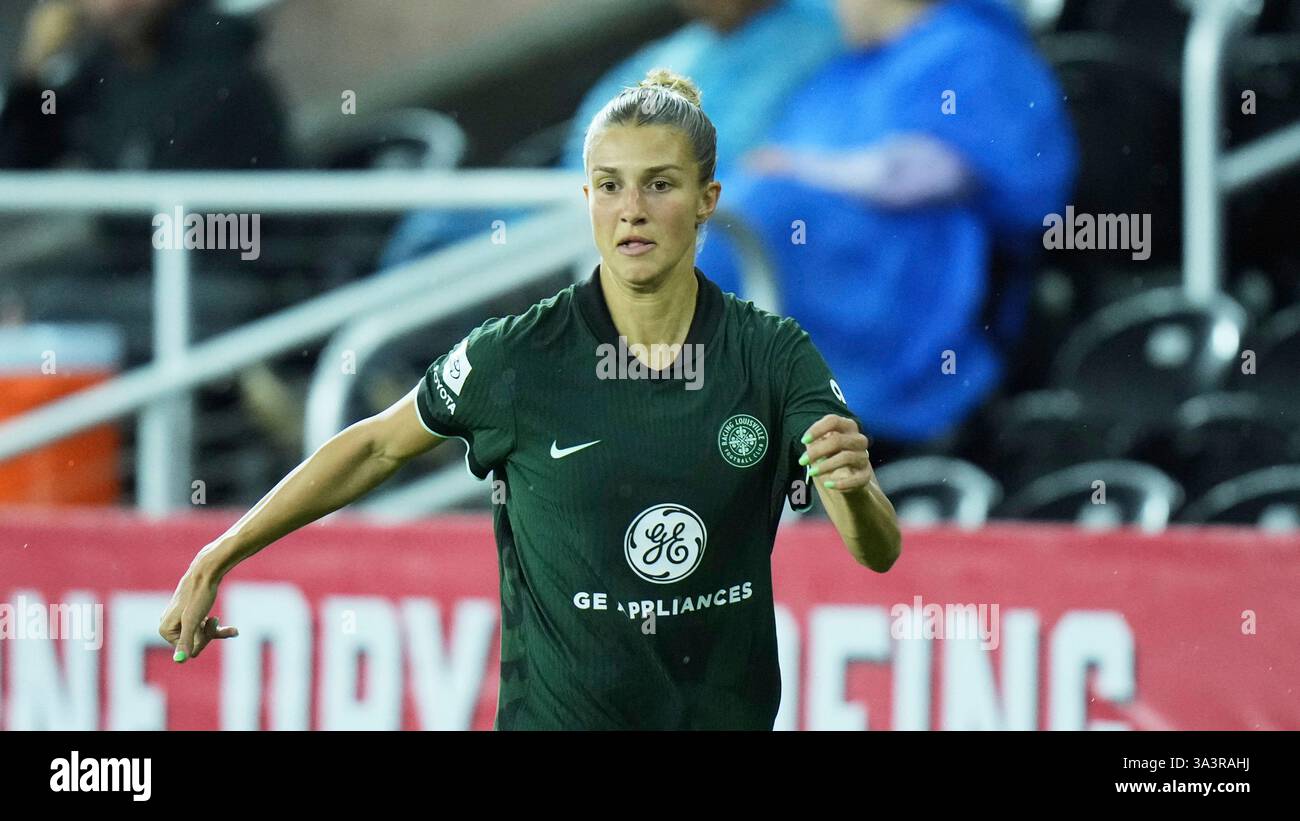 Racing Louisville midfielder Kayla Fischer (9) in action during an NWSL ...