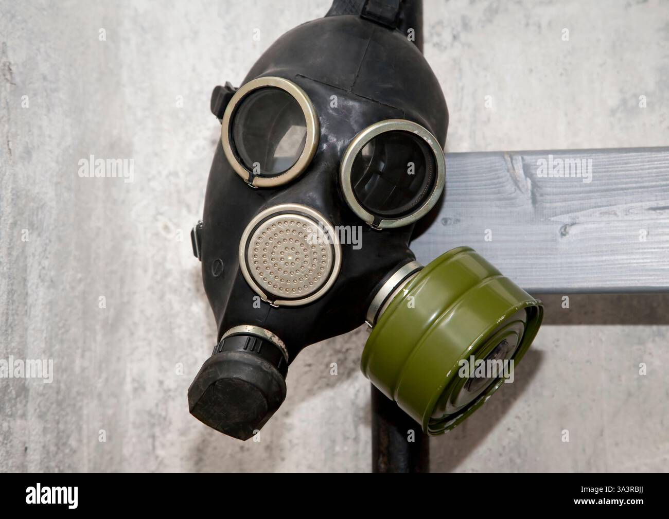 Old-fashioned gas mask of Cold War period Stock Photo - Alamy