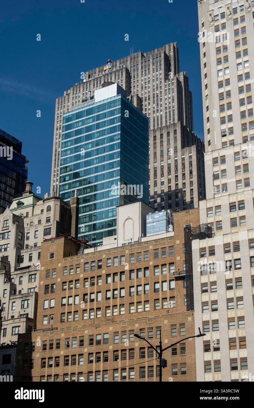 The Comcast skyscraper towers above midtown office buildings along ...