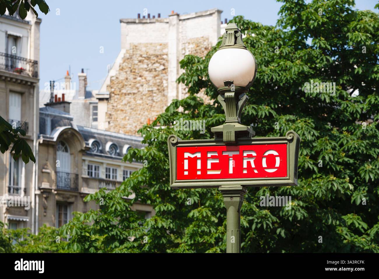 Paris Metro sign Stock Photo - Alamy